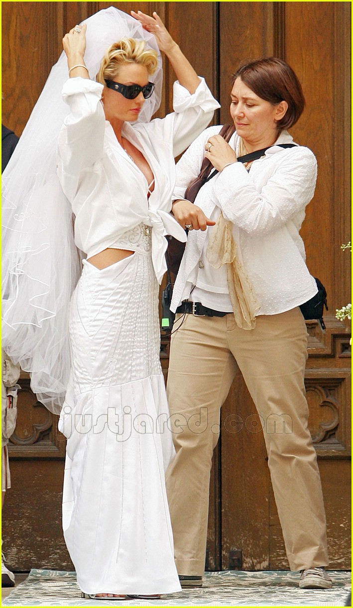 Full Sized Photo of kelly carlson made of honor 03 | Photo 145751 ...