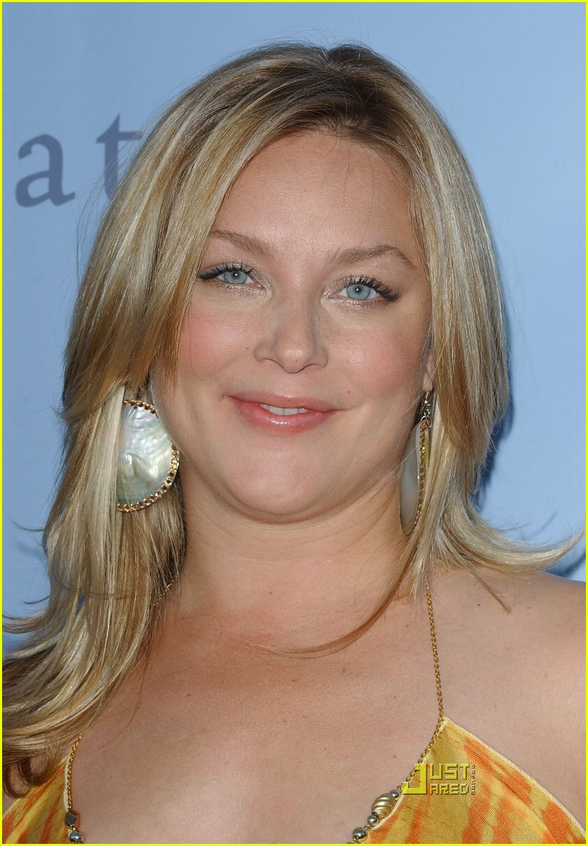 Elisabeth Röhm: Law & Order - Special Baby Unit: Photo 982021 ...